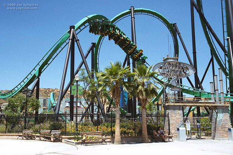 Six Flags Magic Mountain Riddlers Revenge The Riddler Revenge
