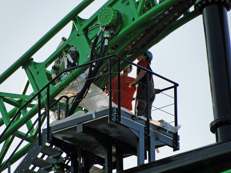 Six Flags Magic Mountain Green Lantern