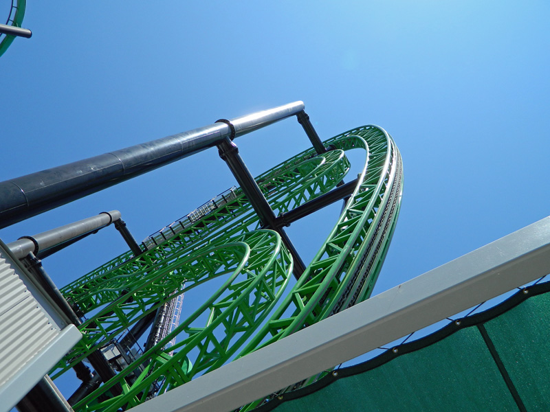 Six Flags Magic Mountain Green Lantern