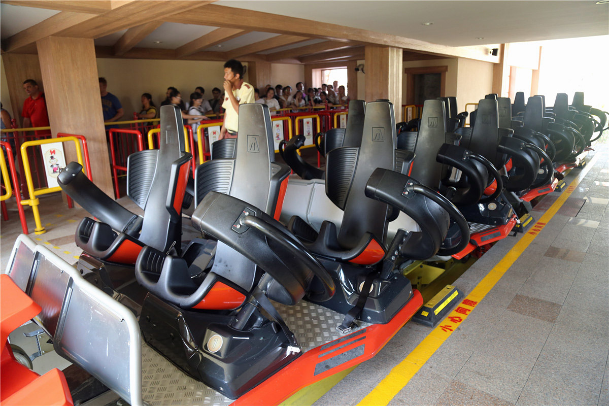 Intimidator Carowinds Seats