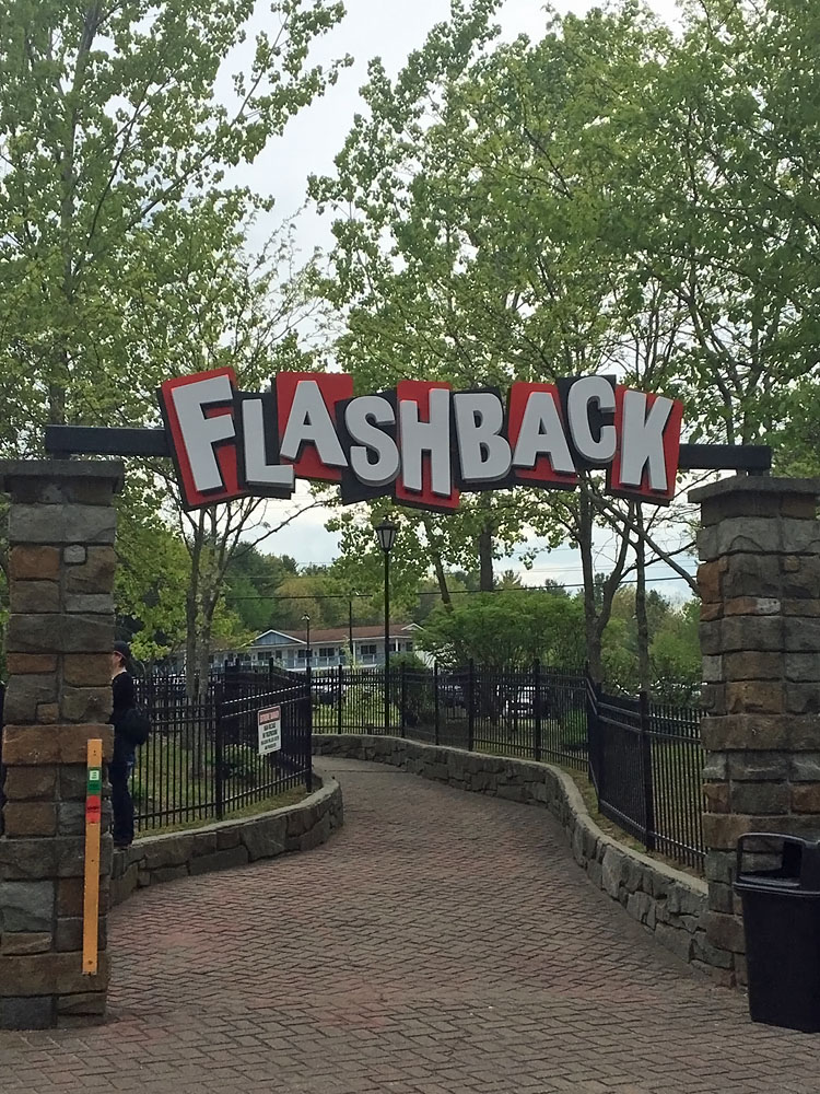 Six Flags Great Escape Logo